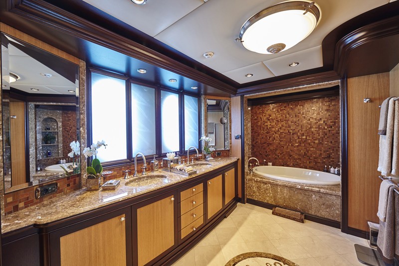 Yacht COCOA BEAN, Trinity Yachts | CHARTERWORLD Luxury Superyacht Charters